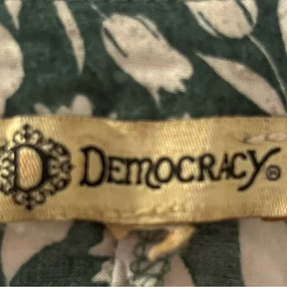 Democracy | Tops | Democracy Top M Green And Yellow Floral Jungle ...